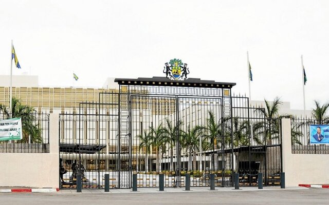 Gabon : Pourquoi la Présidence augmentera sa masse salariale de 700 ...
