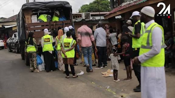 Ramadan à Libreville : Quand la charité devient le premier repas ...